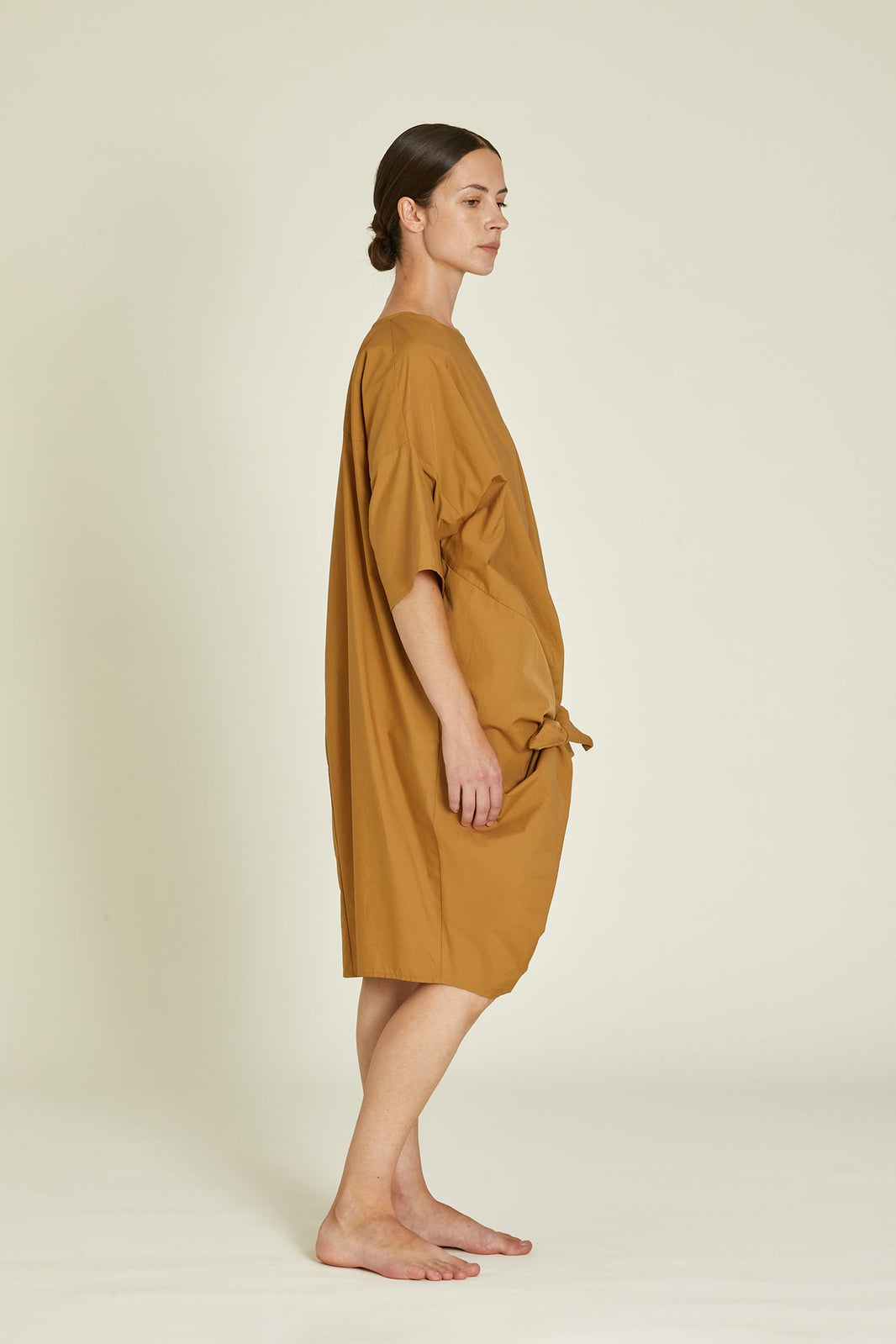 DRESSES – BLACK CRANE